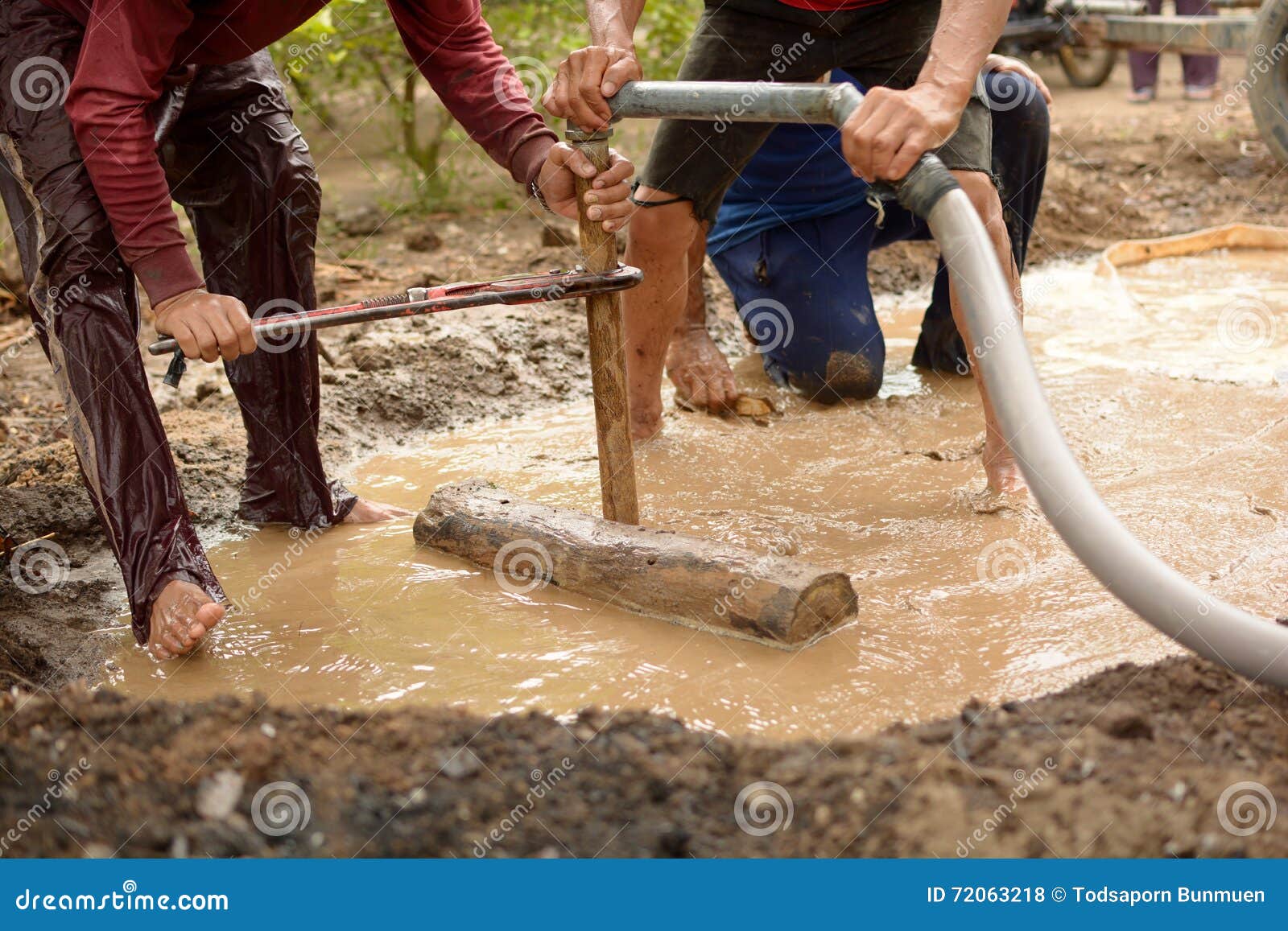 The Working a Drilling Rig To Underground Water Stock Photo - Image of ...