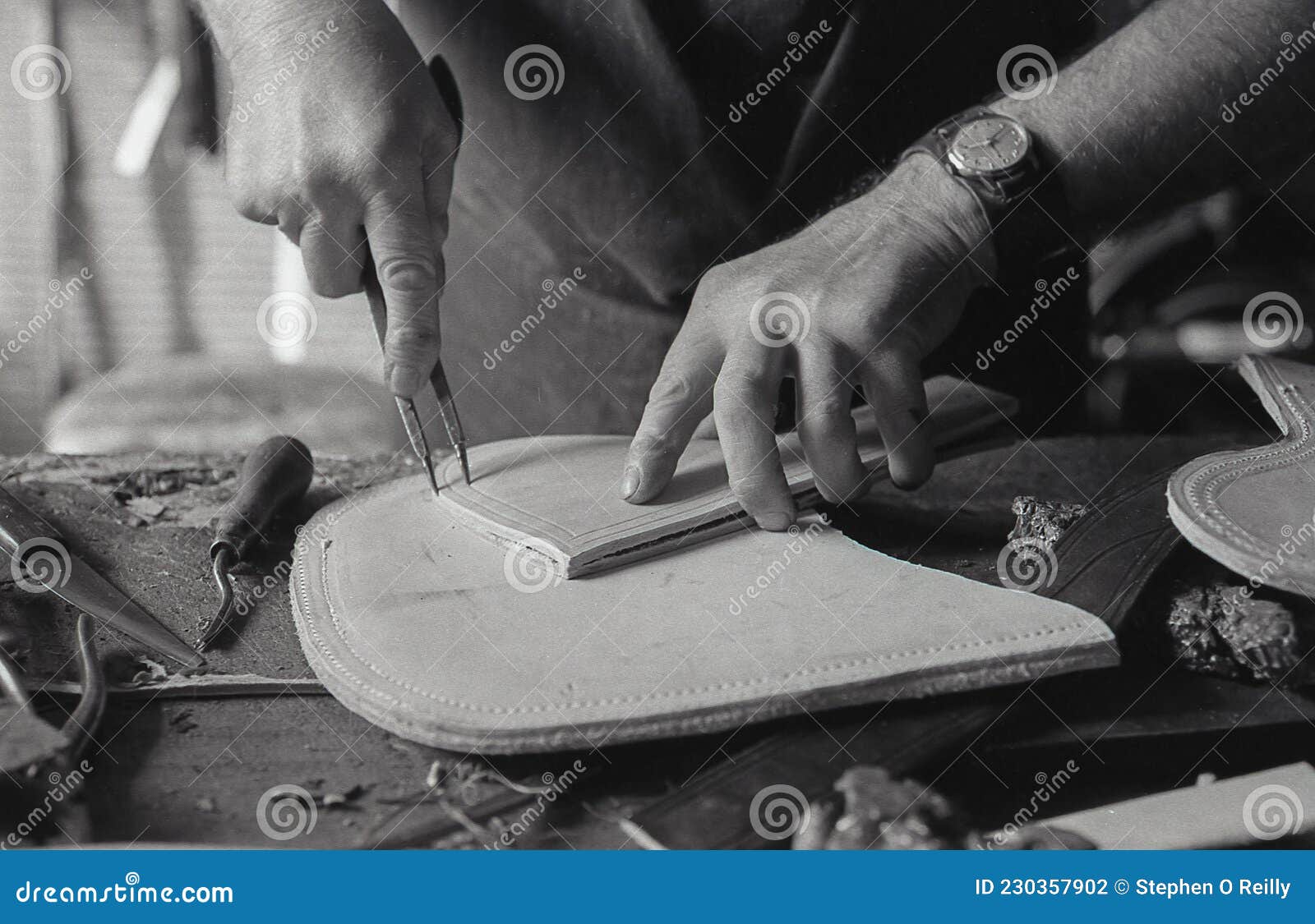 Working Hands Shaping Leather Stock Photo - Image of hands, saddle ...