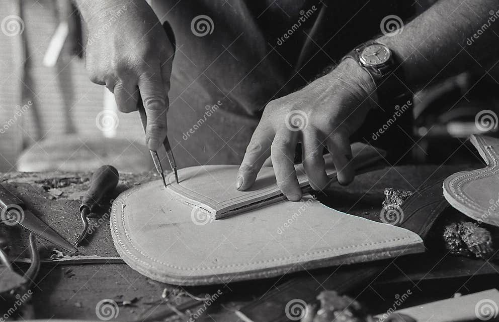 Working Hands Shaping Leather Stock Photo - Image of hands, saddle ...