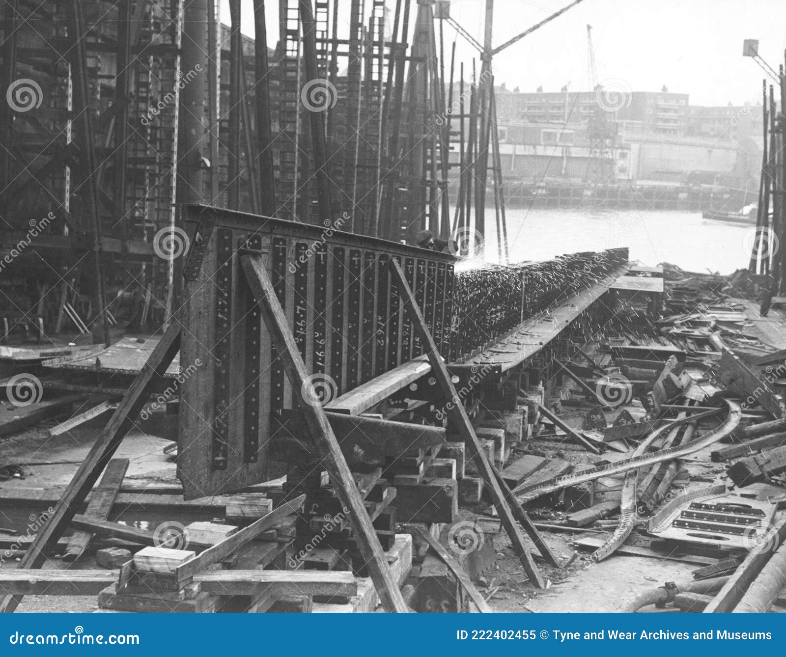 Working On The Keel Of A New Ship At J.L. Thompson & Sons Ltd Picture ...