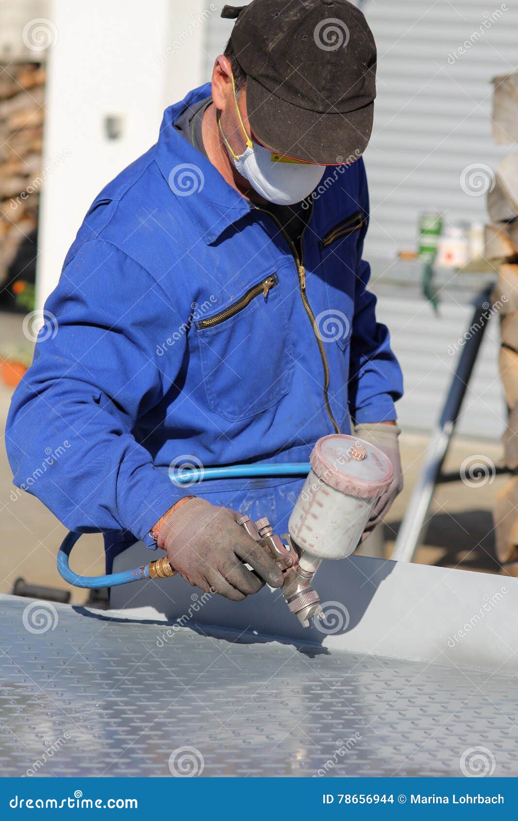 Working with Paint Spray Gun Stock Photo - Image of painting, metal ...