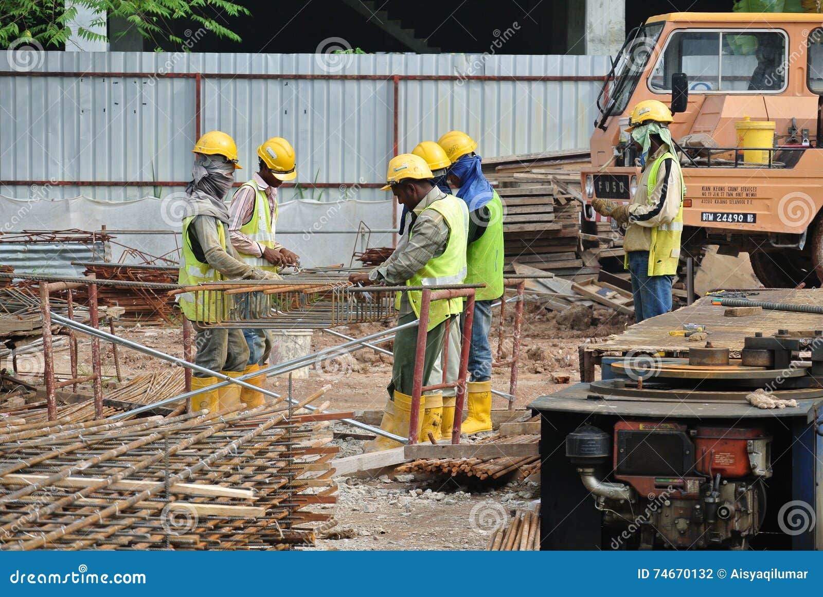 Working at the Reinforcement Bar Bending Yard Editorial Photography ...