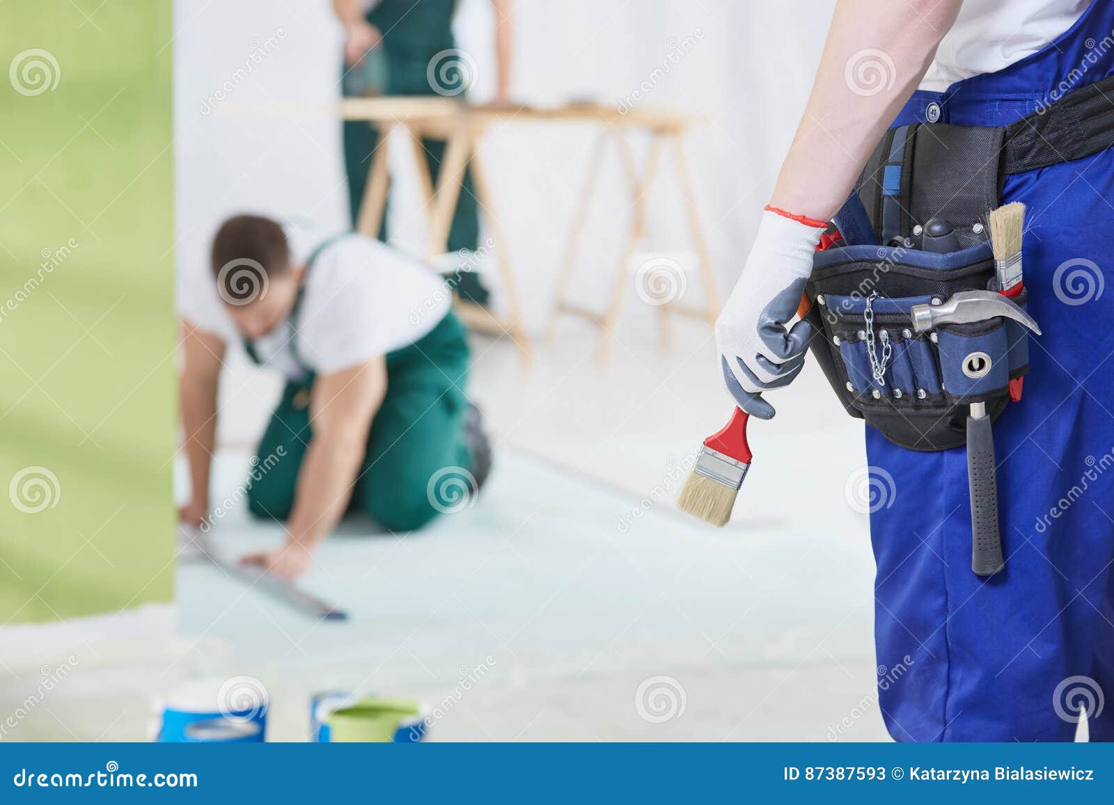 Working by the renovation stock image. Image of painter - 87387593