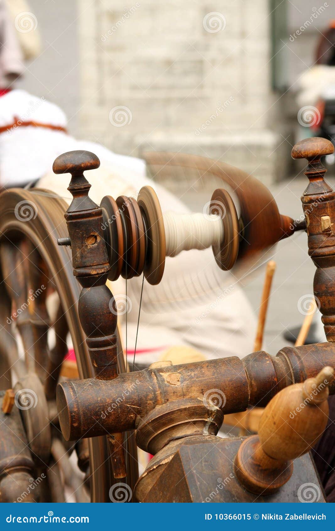 Working spinning wheel stock image. Image of forgotten - 10366015