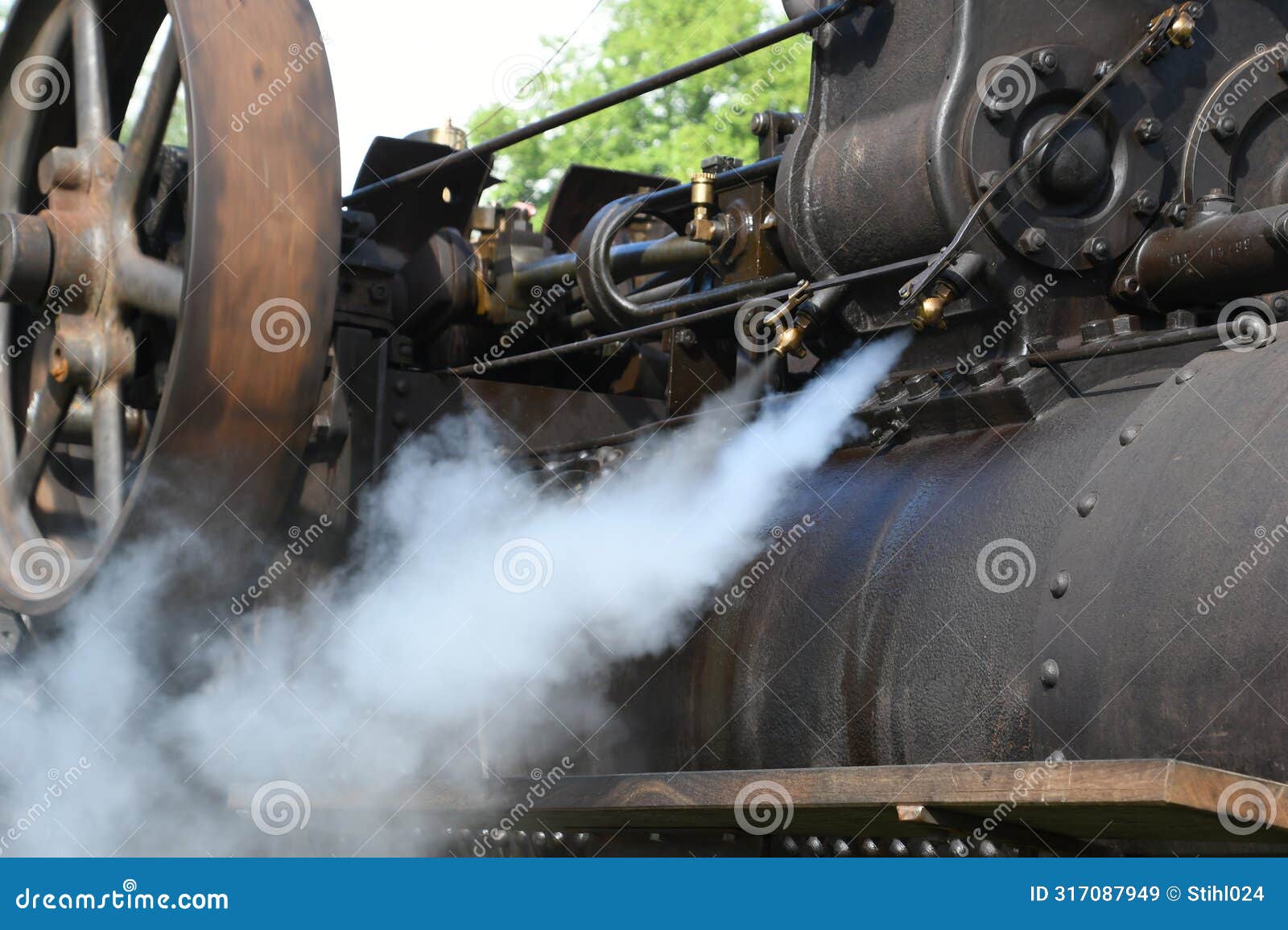 Working Steam Locomobile with Flywheel Stock Image - Image of cart ...