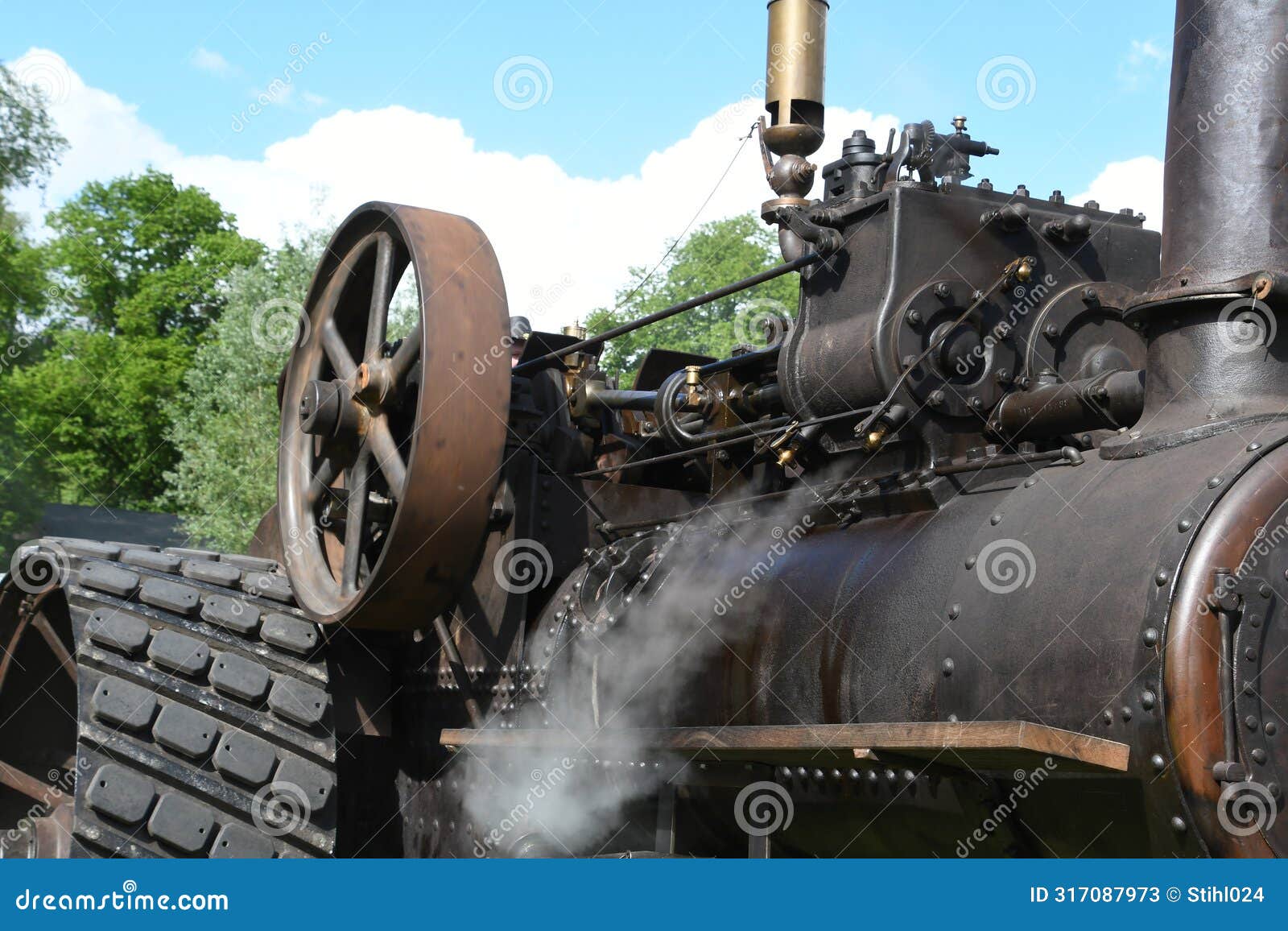 Working Steam Locomobile with Flywheel Stock Image - Image of black ...