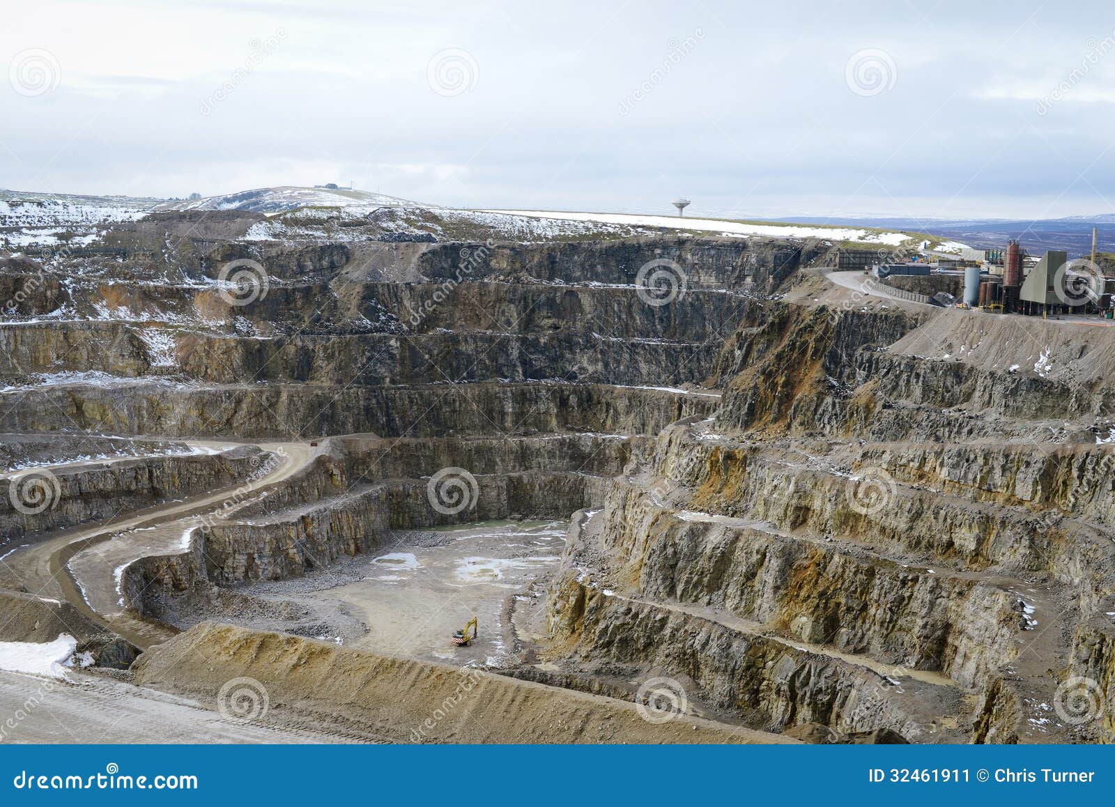 Working Stone Quarry stock image. Image of heavy, marble - 32461911