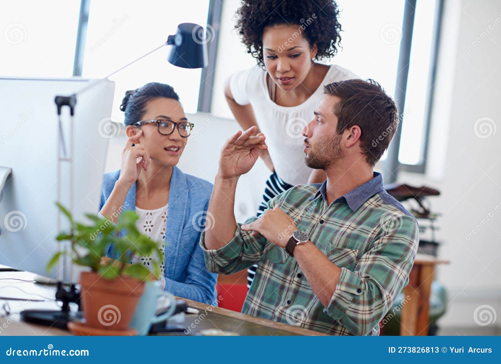 Working Together Towards Their Vision. Colleagues Having a Discussion ...