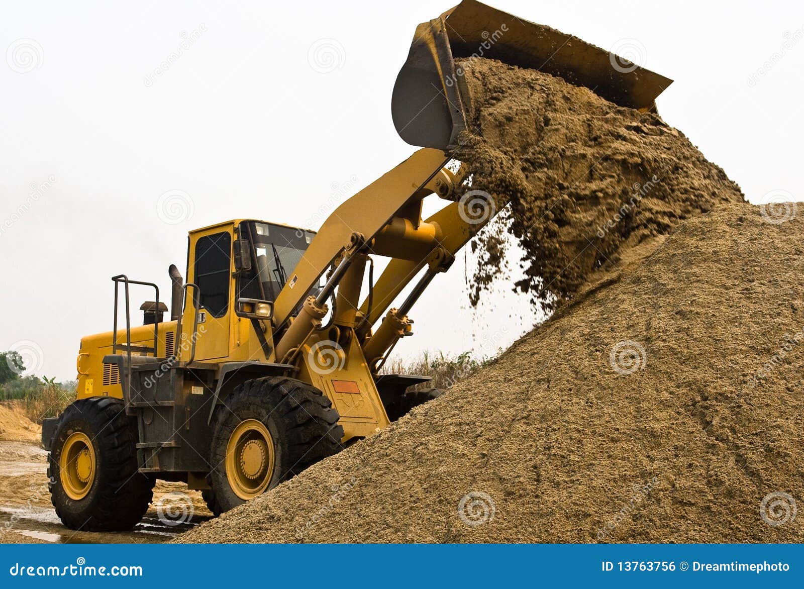 Working wheel loader stock photo. Image of dirt, sand - 13763756