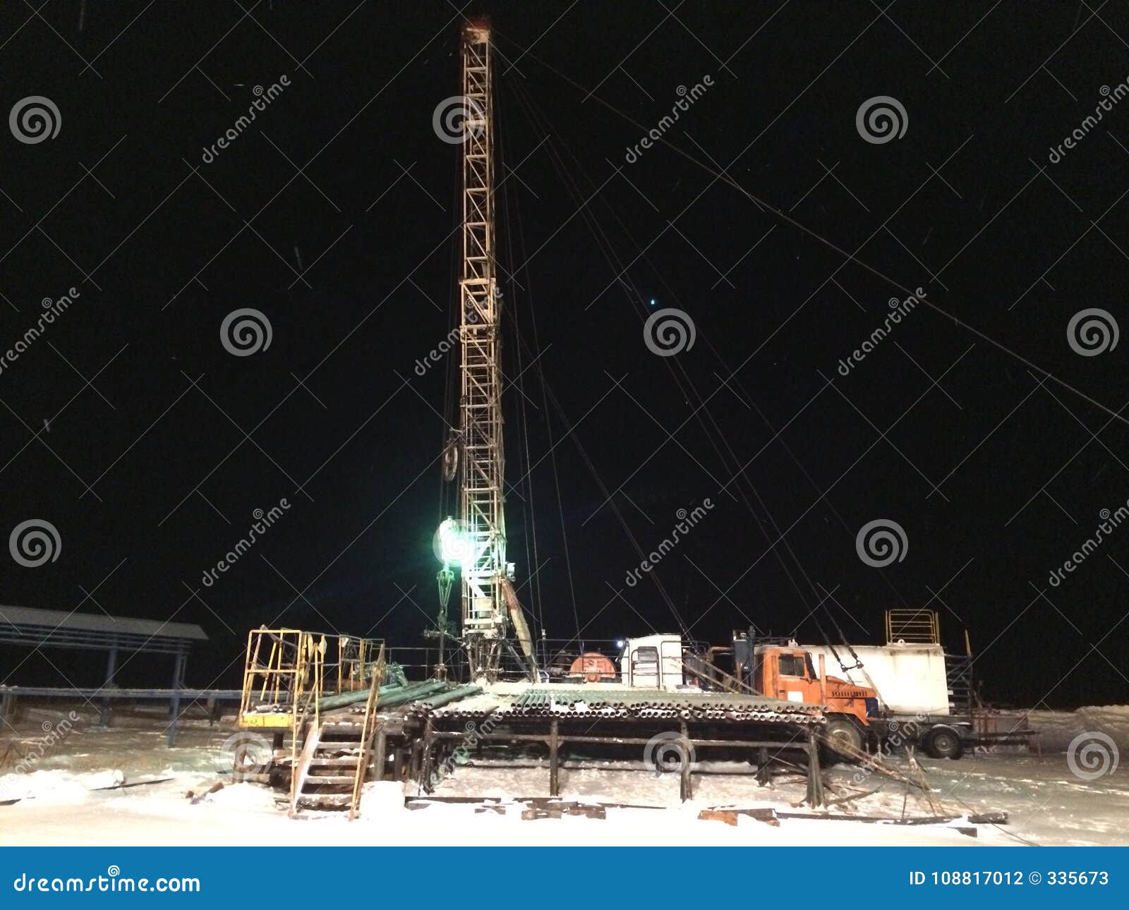 Workover rig stock photo. Image of pump, drilling, production - 108817012