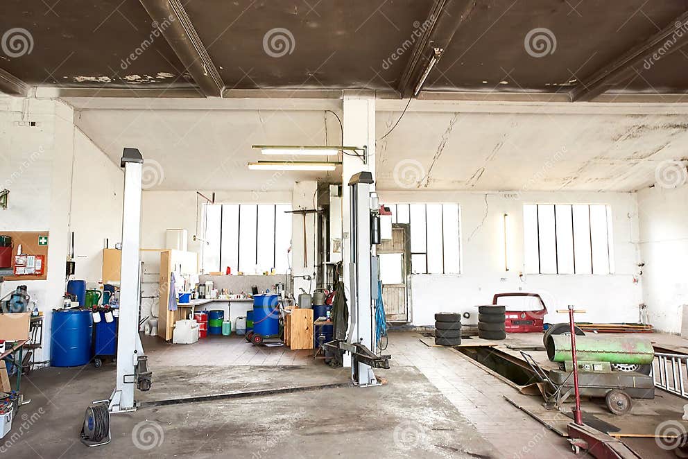 Workshop stock photo. Image of parts, hangar, dusty, hardware - 72306100