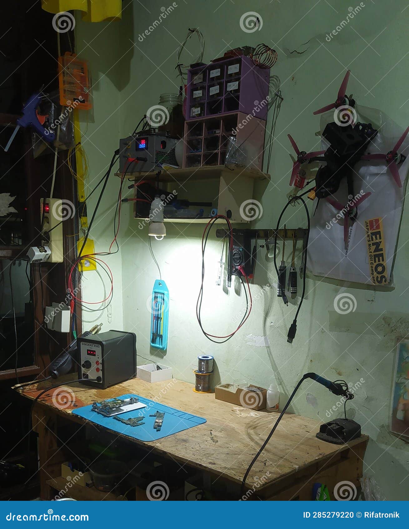 Workshop of Service Electronics Stock Photo - Image of electrical, service: 285279220