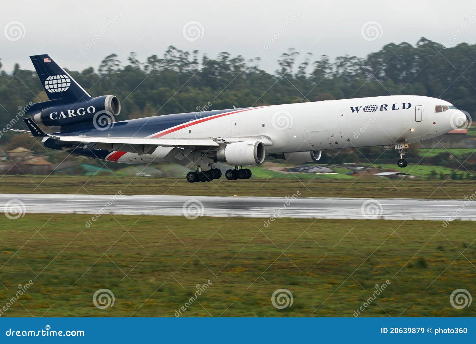 World Airways MD11 editorial stock image. Image of airport - 20639879