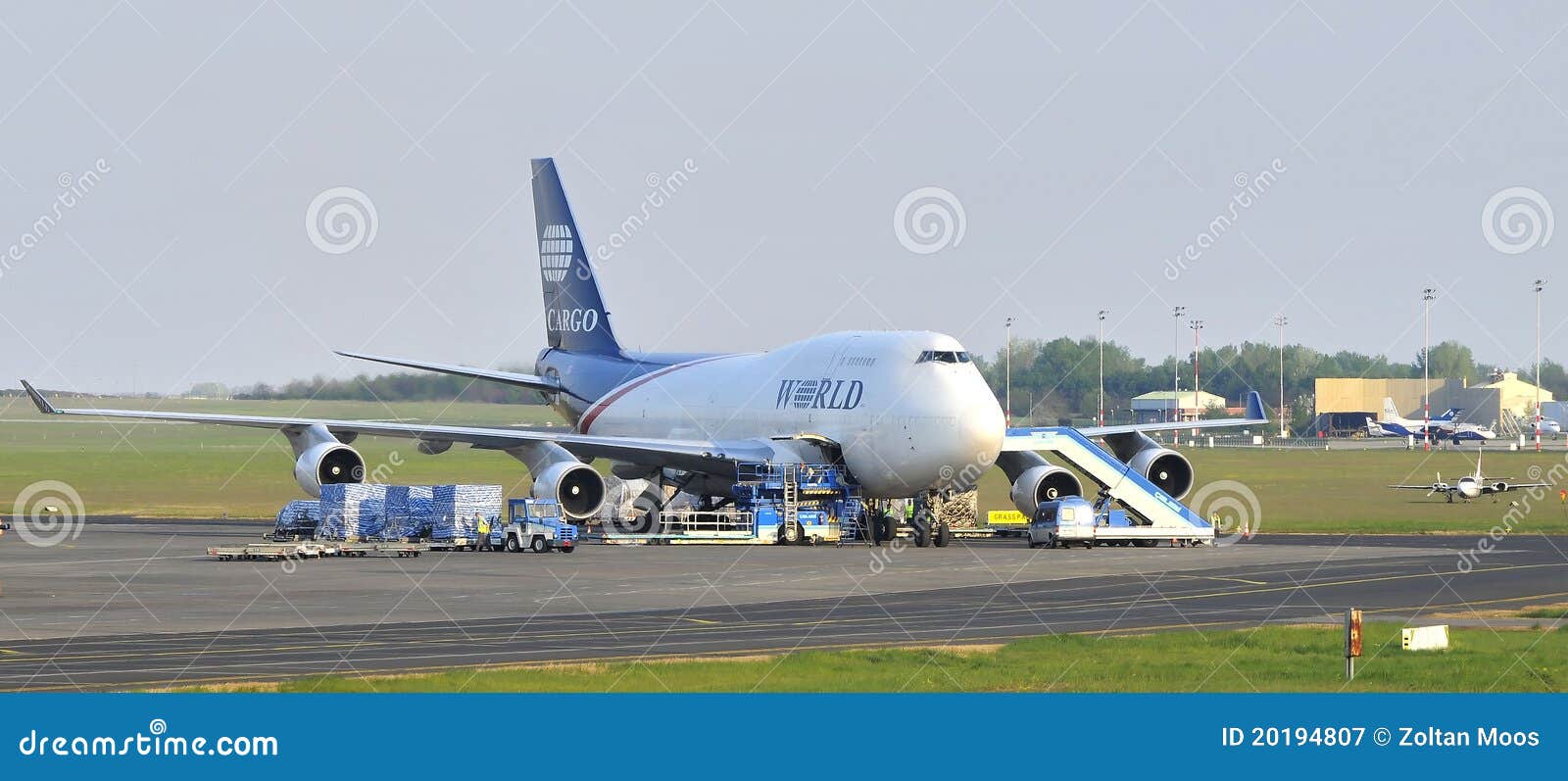 World Cargo Boeing 747 Jumbo Jet Editorial Photography - Image of class ...