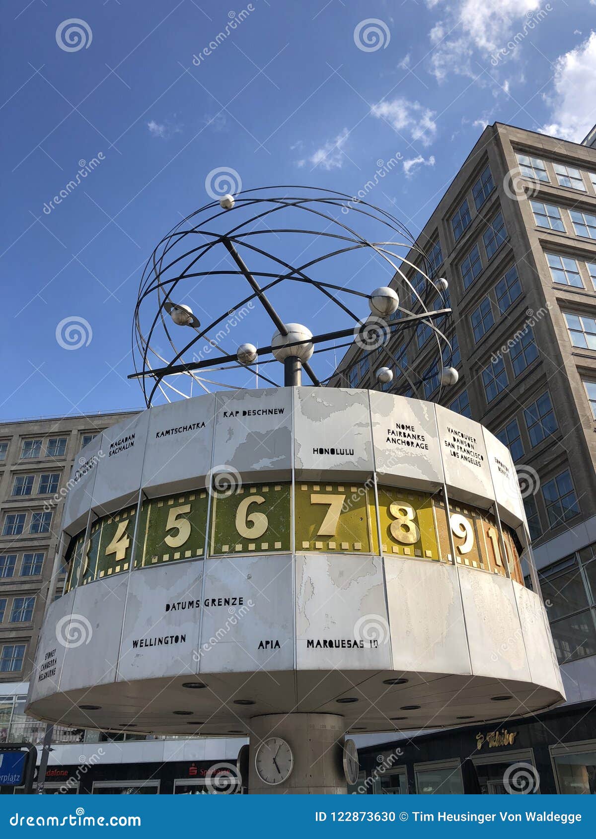 World Time Clock with Representation of the 24 Time Zones on Berliner ...