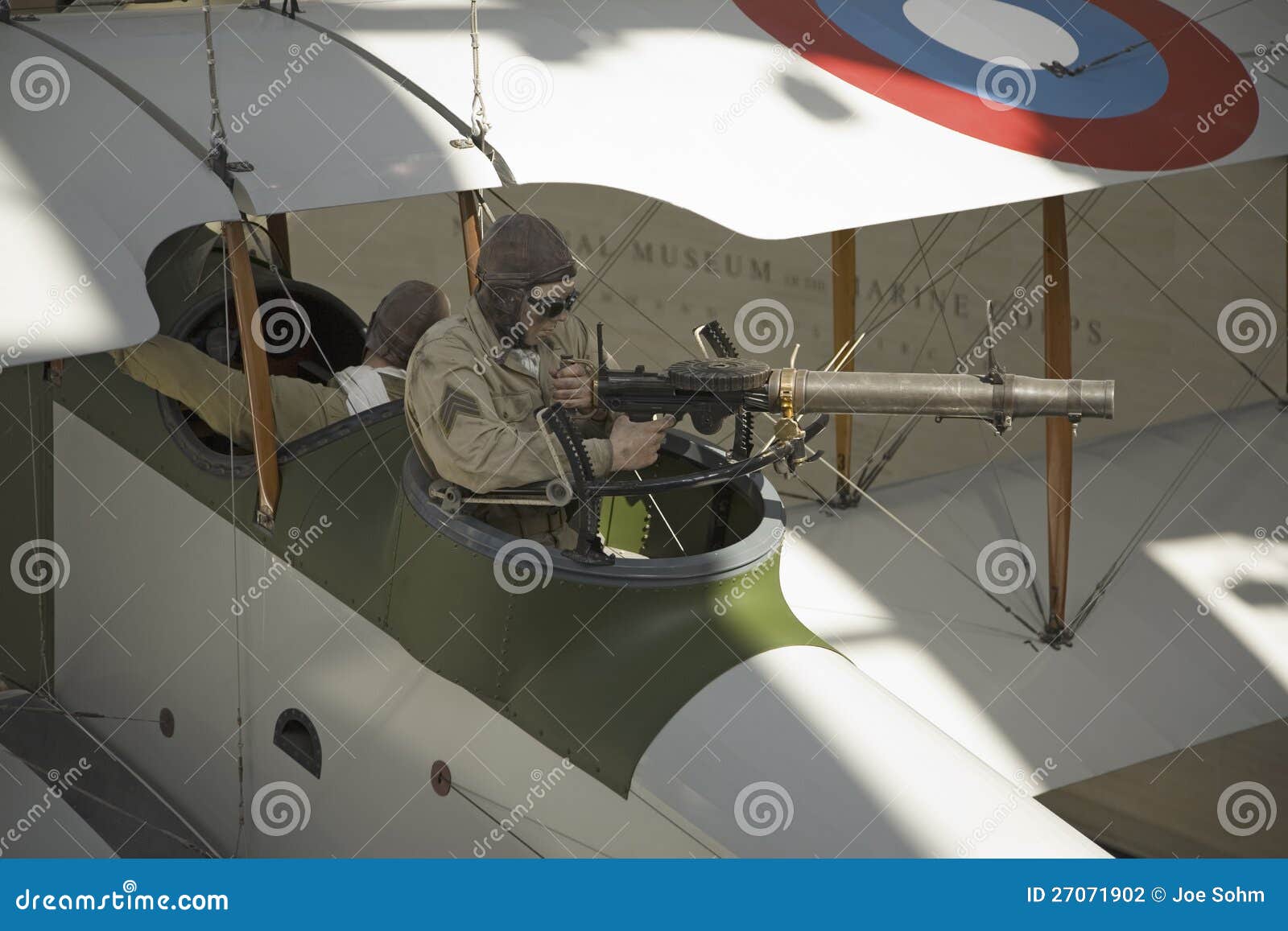 World War I Machine gunner editorial photography. Image of indoors ...
