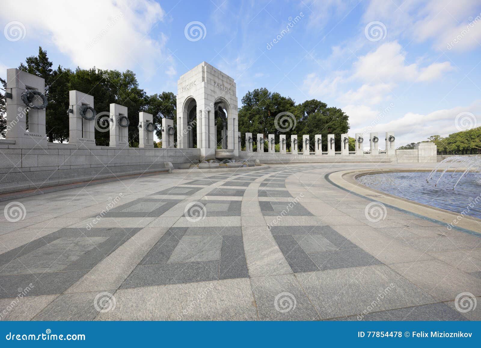 World War II Memorial DC stock photo. Image of water - 77854478