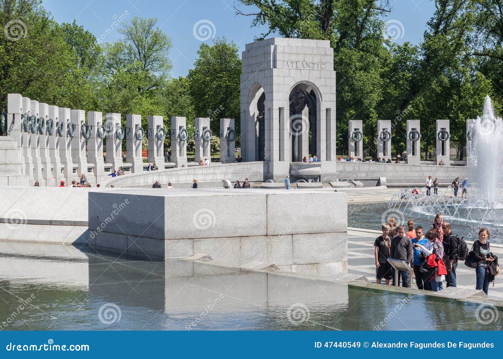 World War II Memorial Washington DC Editorial Stock Image - Image of ...