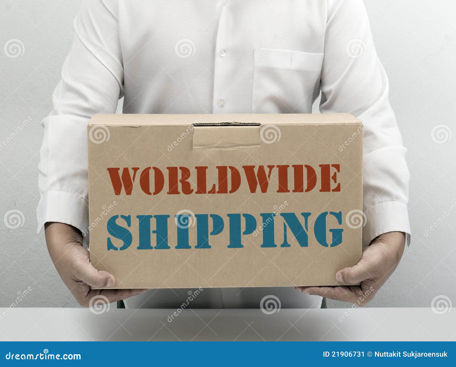 Worldwide Shipping Brown Paper Box Stock Image - Image of hold, paper ...