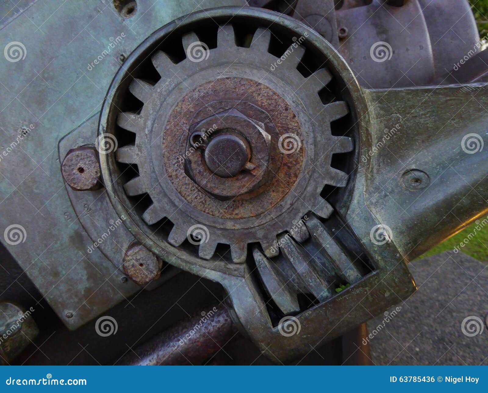 Metal worm drive stock photo. Image of gear, field, worm - 63785436