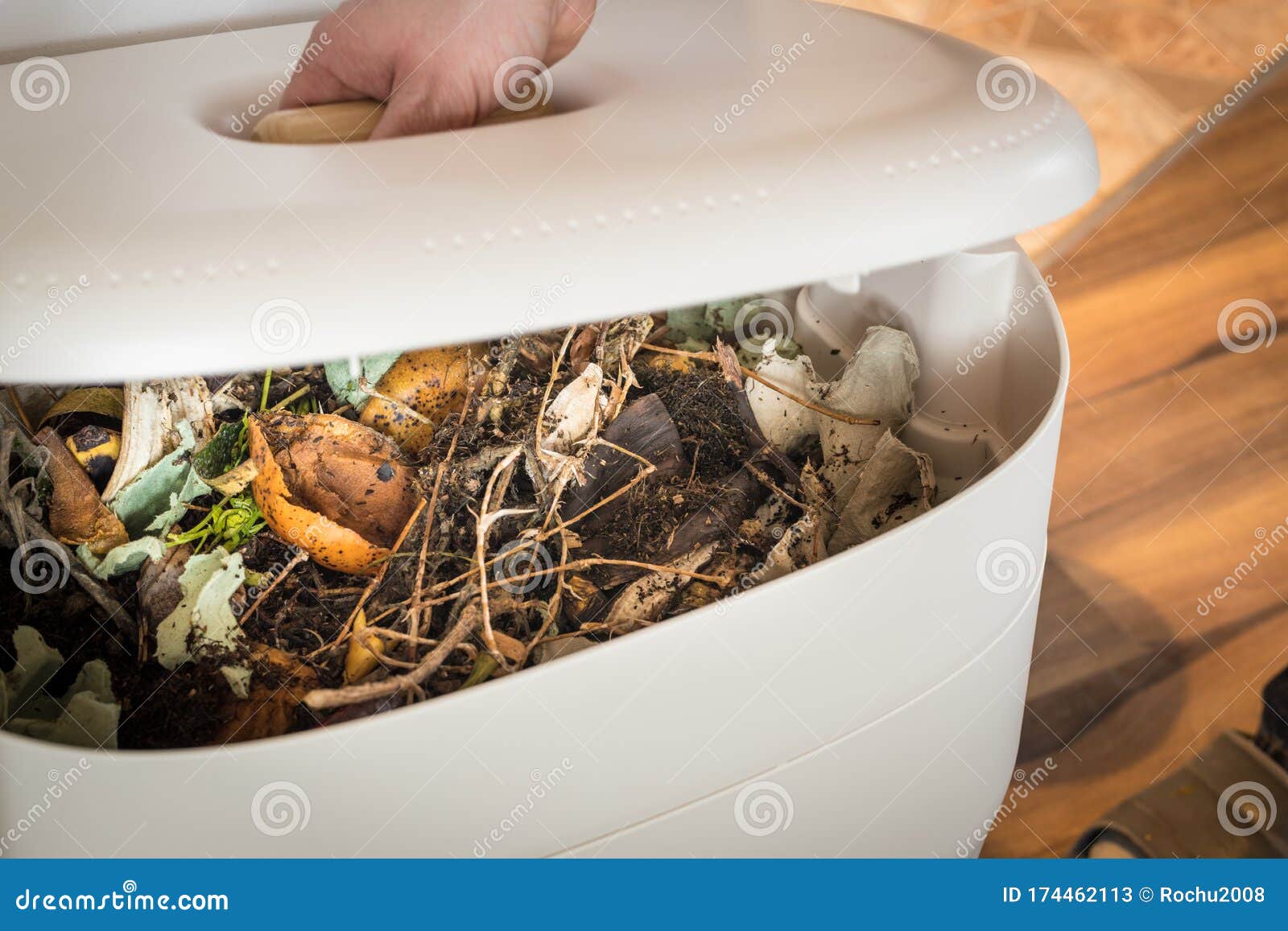 Worm Farm, Composter. Eco-friendly Home Disposal of Biodegradable Waste ...