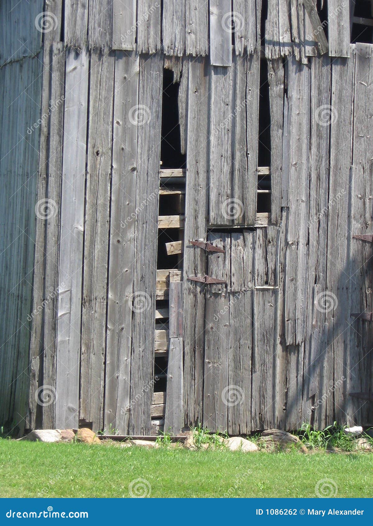 Worn down barn wall stock photo. Image of holes, architecture - 1086262