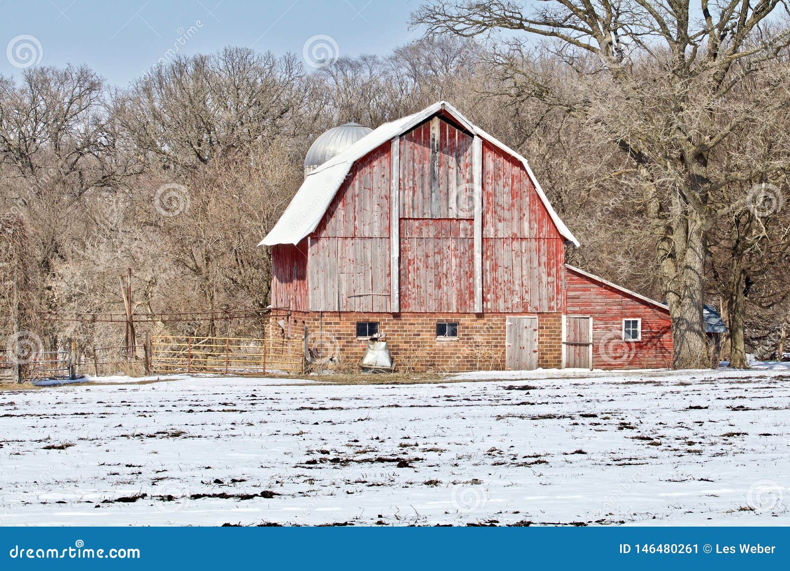 Worn Snowy Barn stock image. Image of blue, country - 146480261