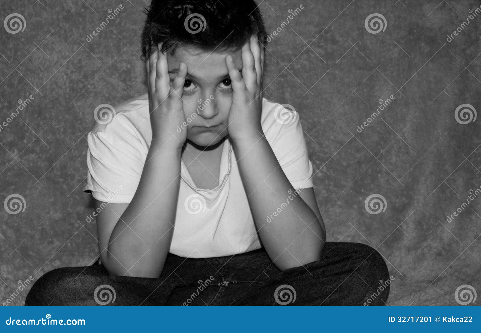Worried sad child stock image. Image of troubles, goodness - 32717201