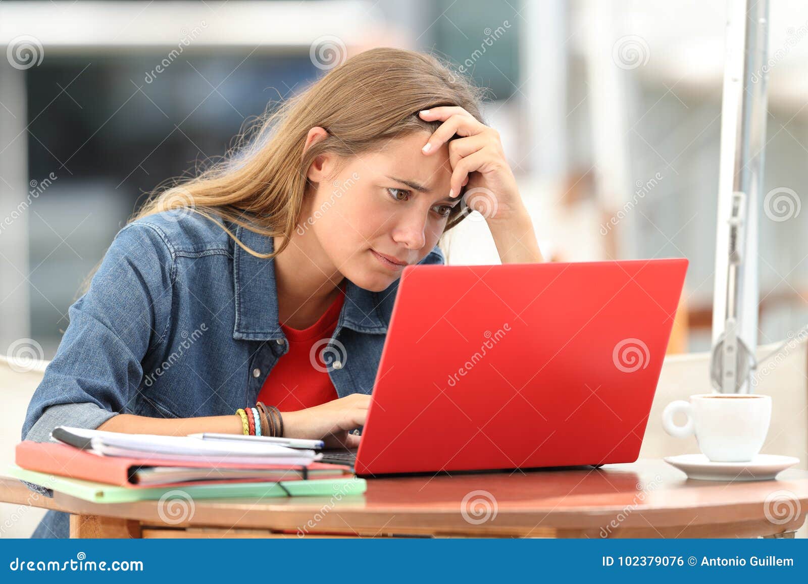 1,901 Student Searching Outdoor Stock Photos - Free & Royalty-Free ...