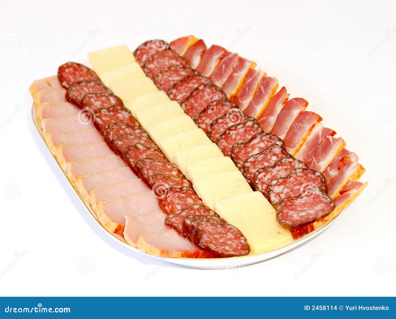 Worst, balyk en kaas stock foto. Image of italië, duur - 2458114