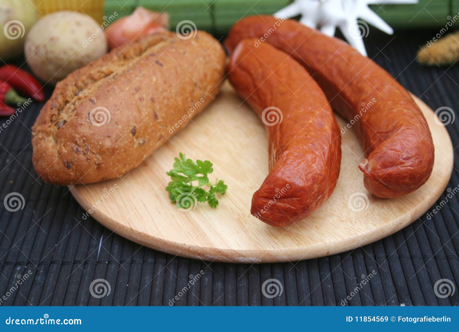 Worsten stock afbeelding. Image of brood, voedsel, vers - 11854569