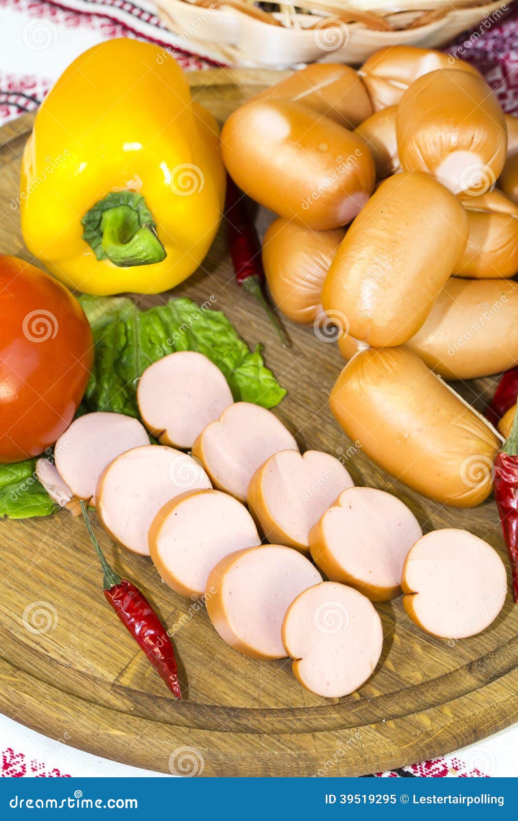 Worstjes stock afbeelding. Image of droog, rooster, lunch - 39519295