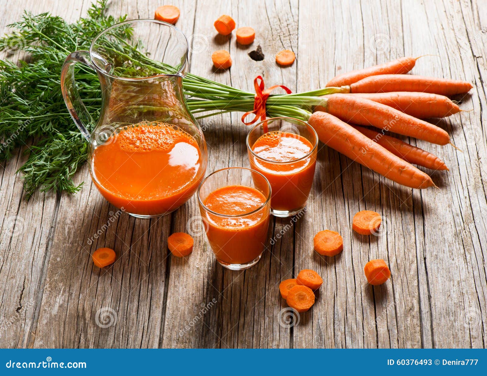 Wortelsap, Gezonde drank stock afbeelding. Image of steel - 60376493