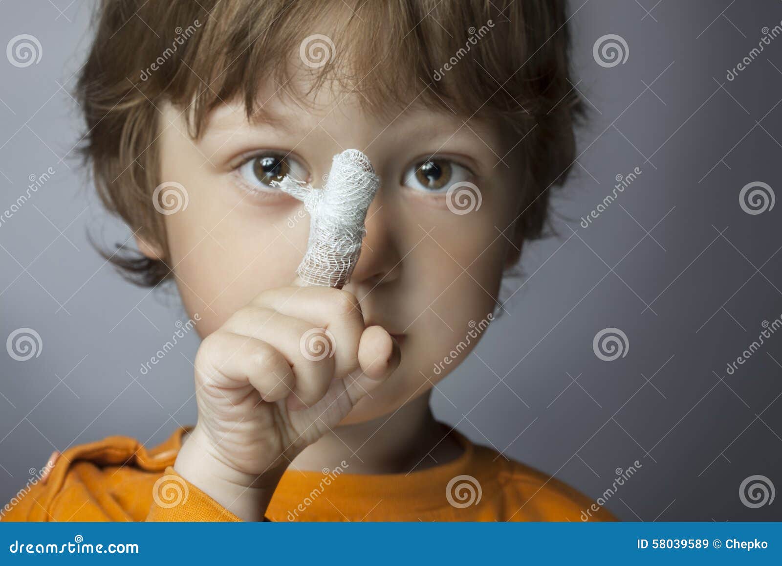 Wound, focus on finger stock image. Image of ouch, person - 58039589