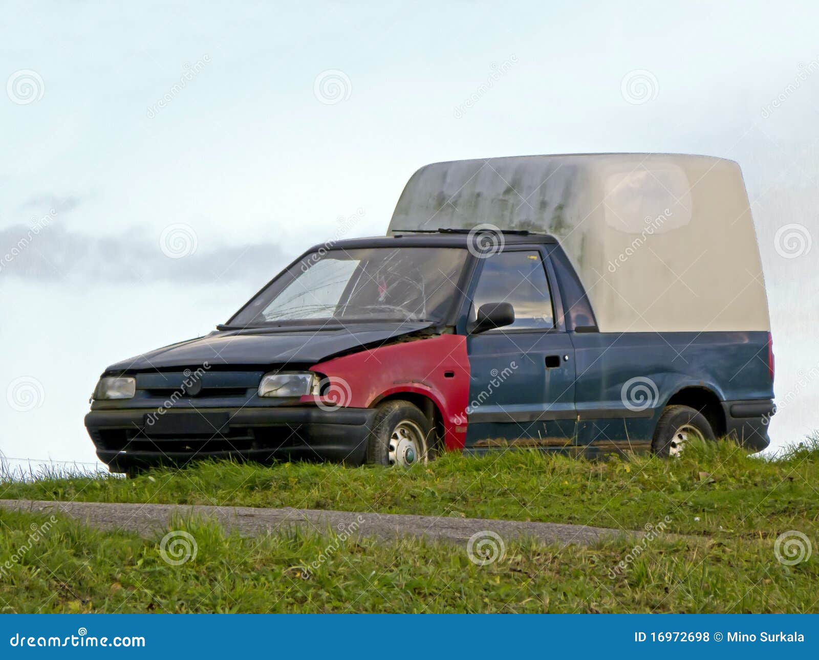 Wreck - discarded car stock photo. Image of vehicle, discard - 16972698