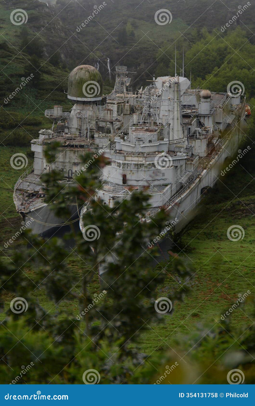 Wreck of war ships editorial stock photo. Image of aground - 354131758