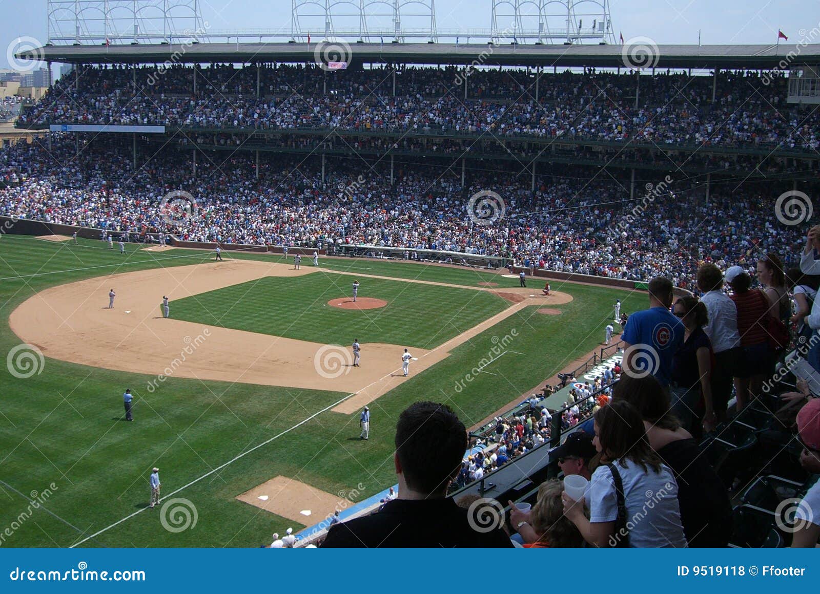 Wrigley Field - Chicago Cubs Editorial Stock Photo - Image of game ...