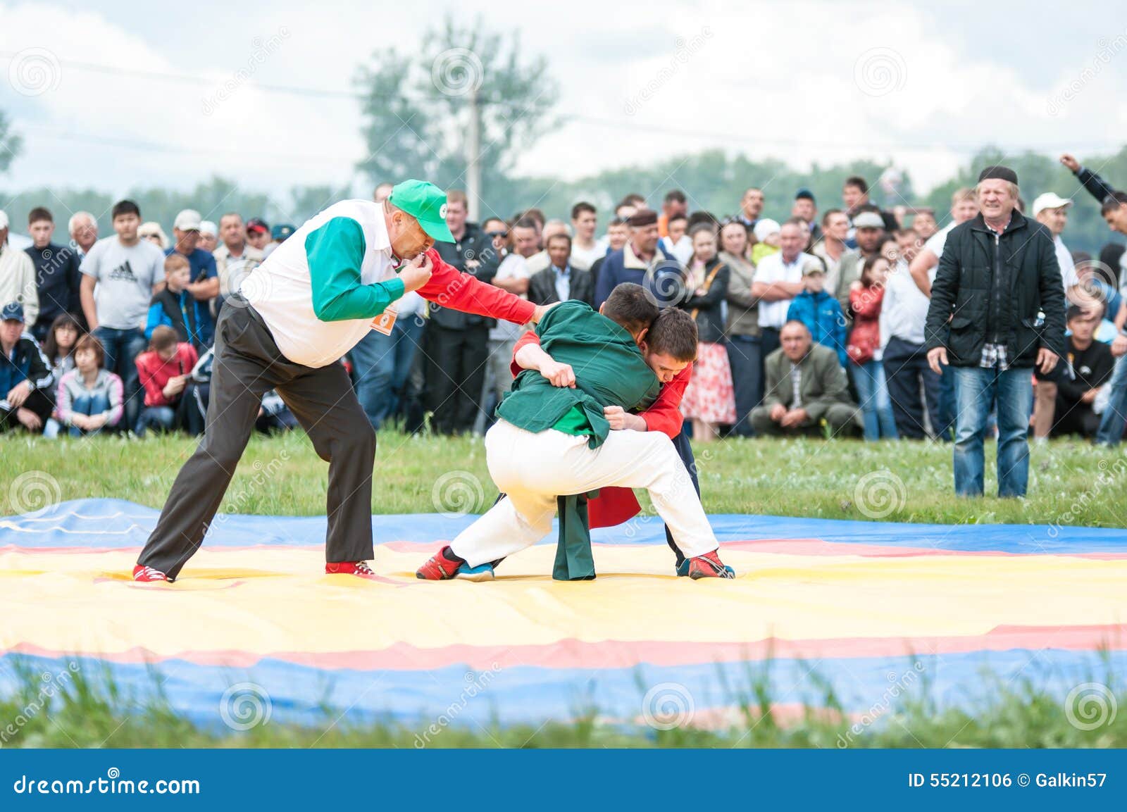 Wringen Auf Gurten Oder Koresh Redaktionelles Foto - Bild von stark ...