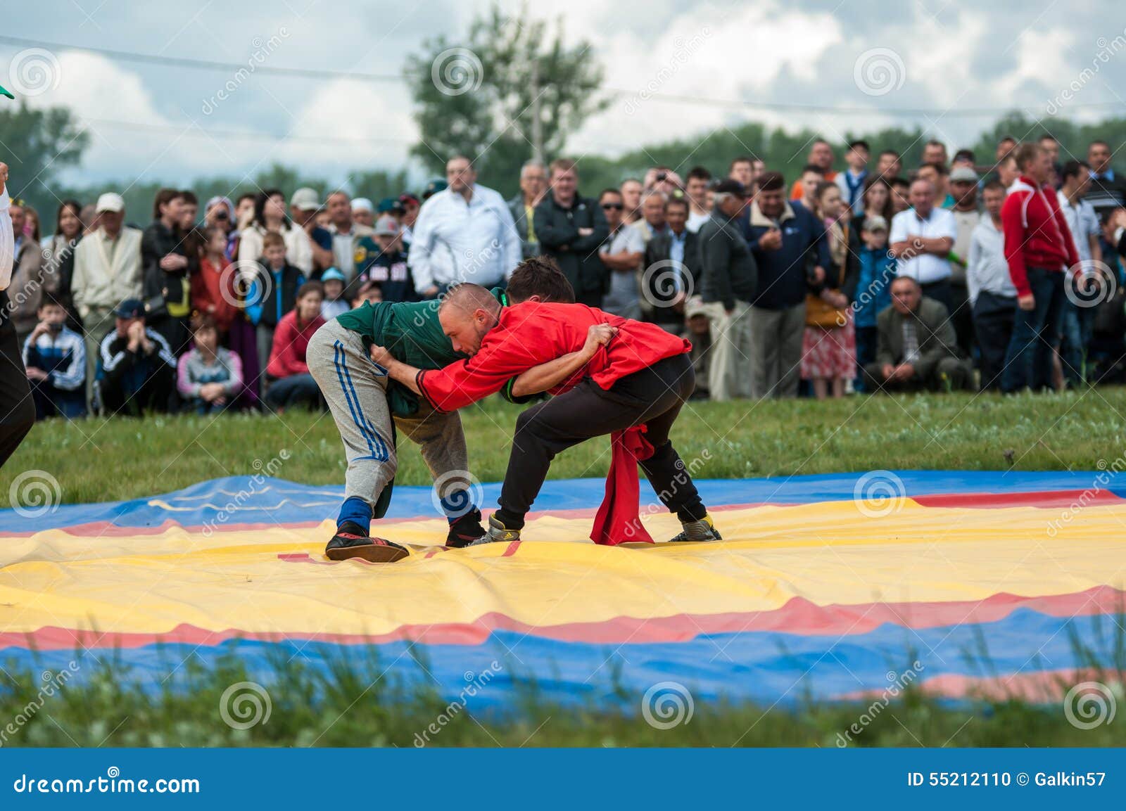 Wringen Auf Gurten Oder Koresh Redaktionelles Bild - Bild von kultur ...