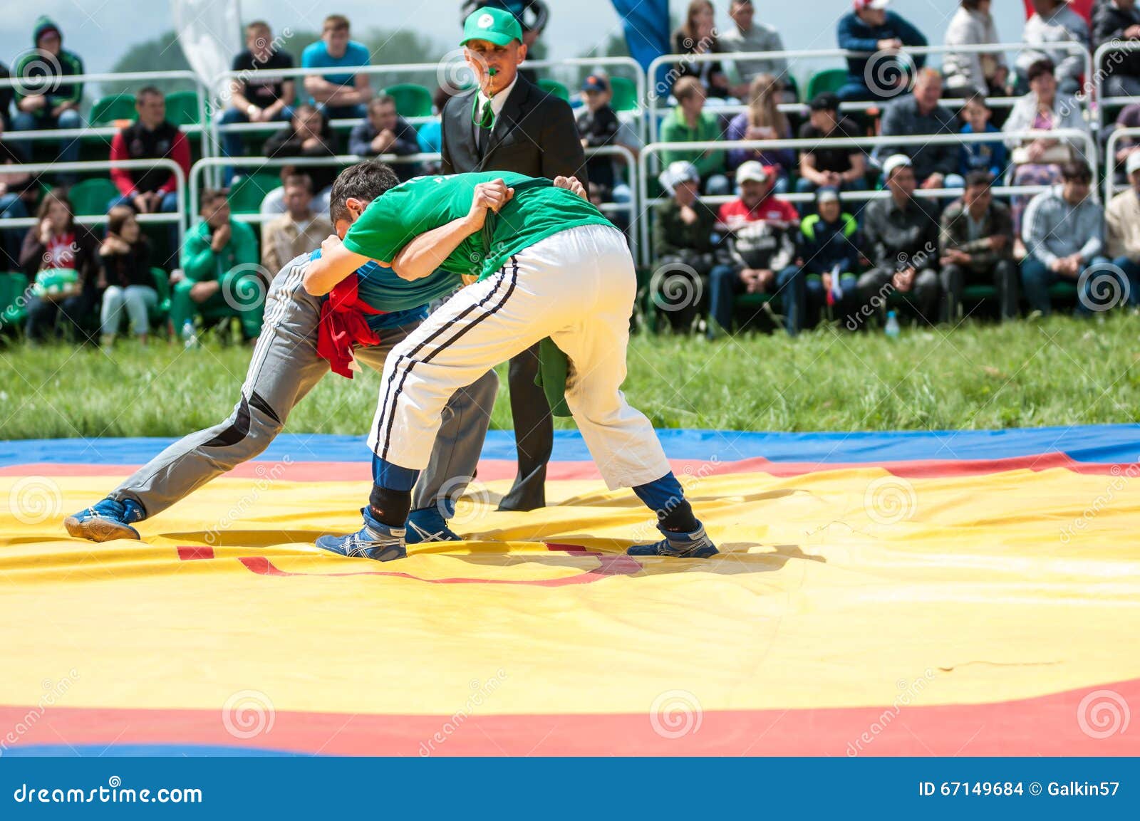 Wringen Auf Gurten Oder Koresh Redaktionelles Stockbild - Bild von ...