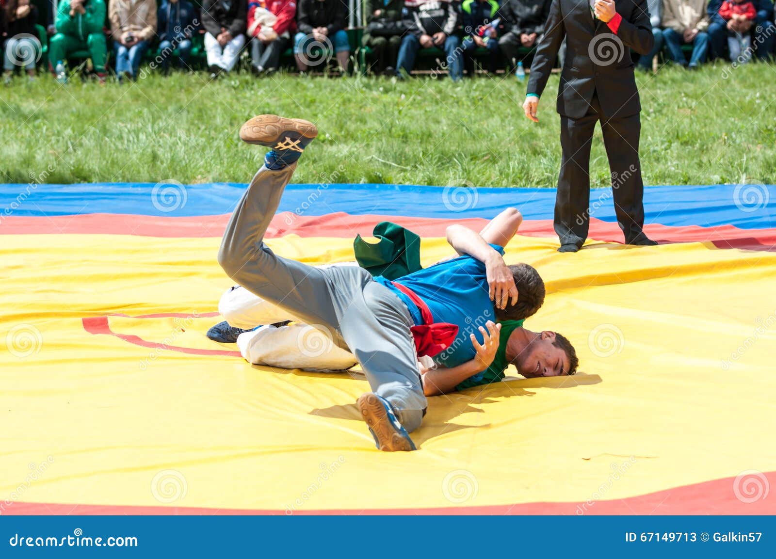 Wringen Auf Gurten Oder Koresh Redaktionelles Stockfoto - Bild von ...