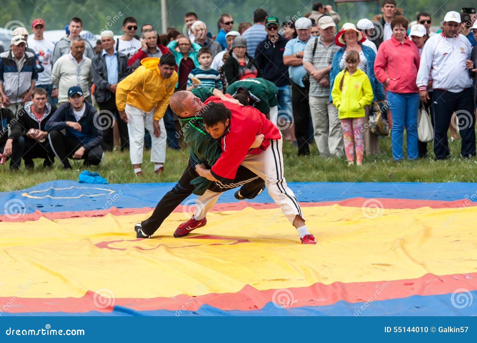 Wringen Beim Sabantuy Festival Oder Dem Koresh Redaktionelles Bild ...