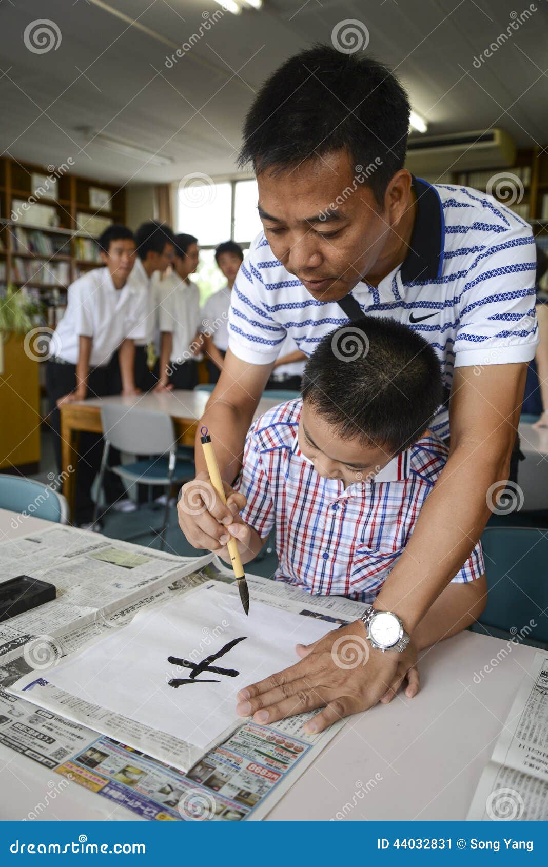 Writing Chinese Calligraphy Editorial Photo - Image of learn, text ...