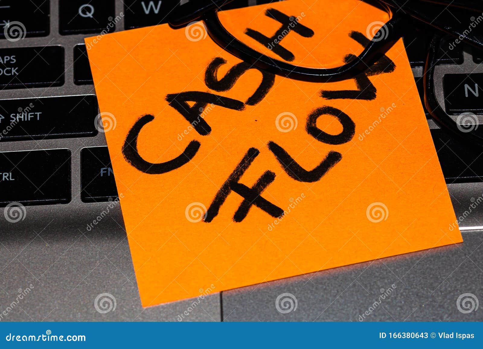 Writing on Colorful Sticky Note Cash Flow. Text with Cash Flow on Paper ...
