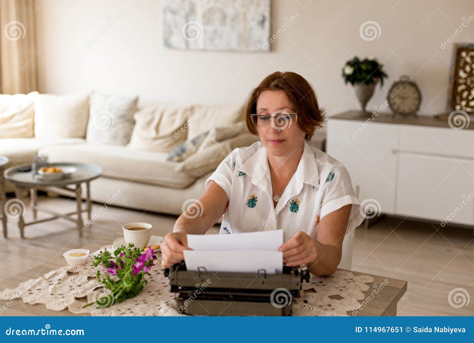 Writing Concept. Female Author Working Using Her Retro Typewrite Stock ...