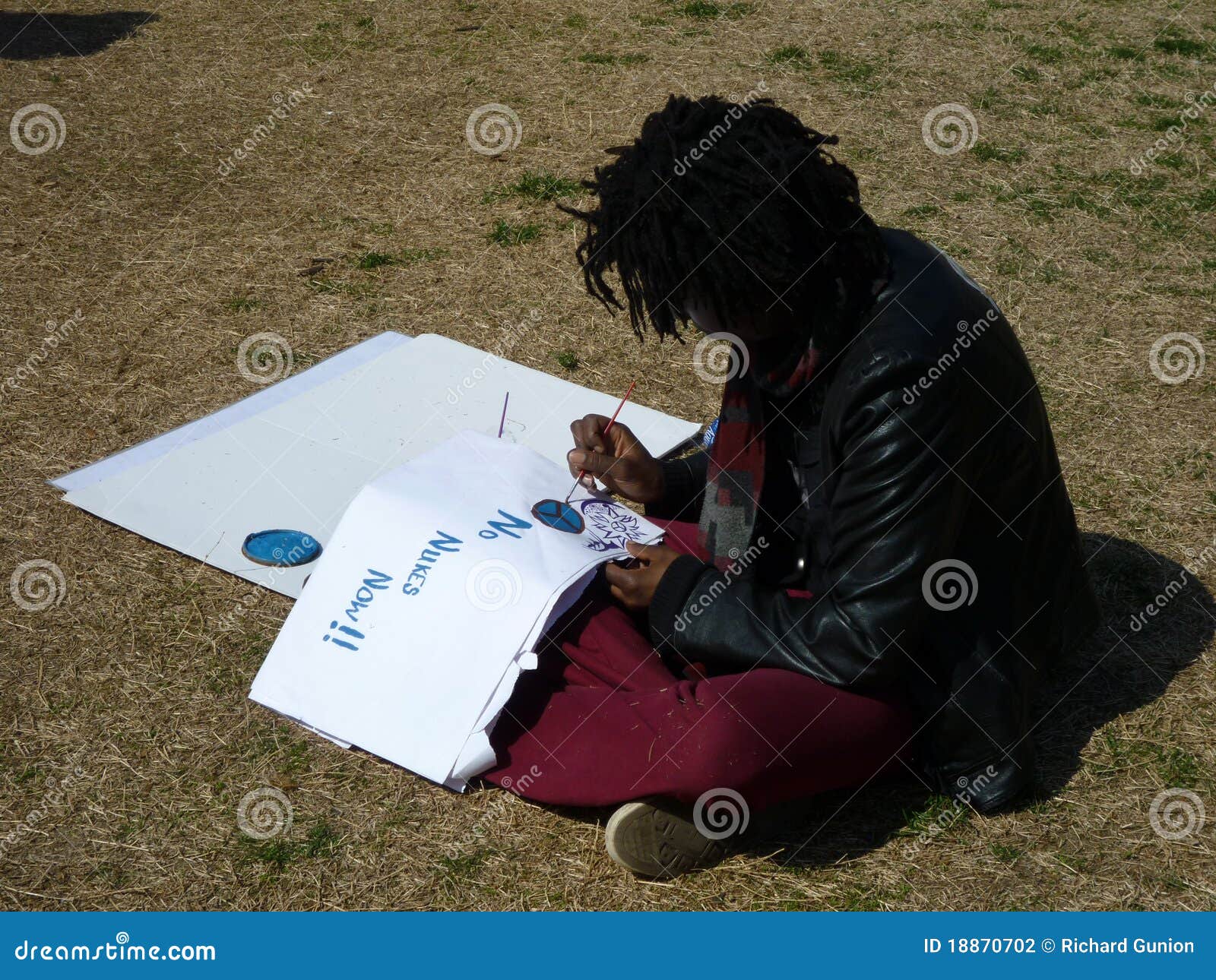 Writing a Message editorial photography. Image of editorial - 18870702