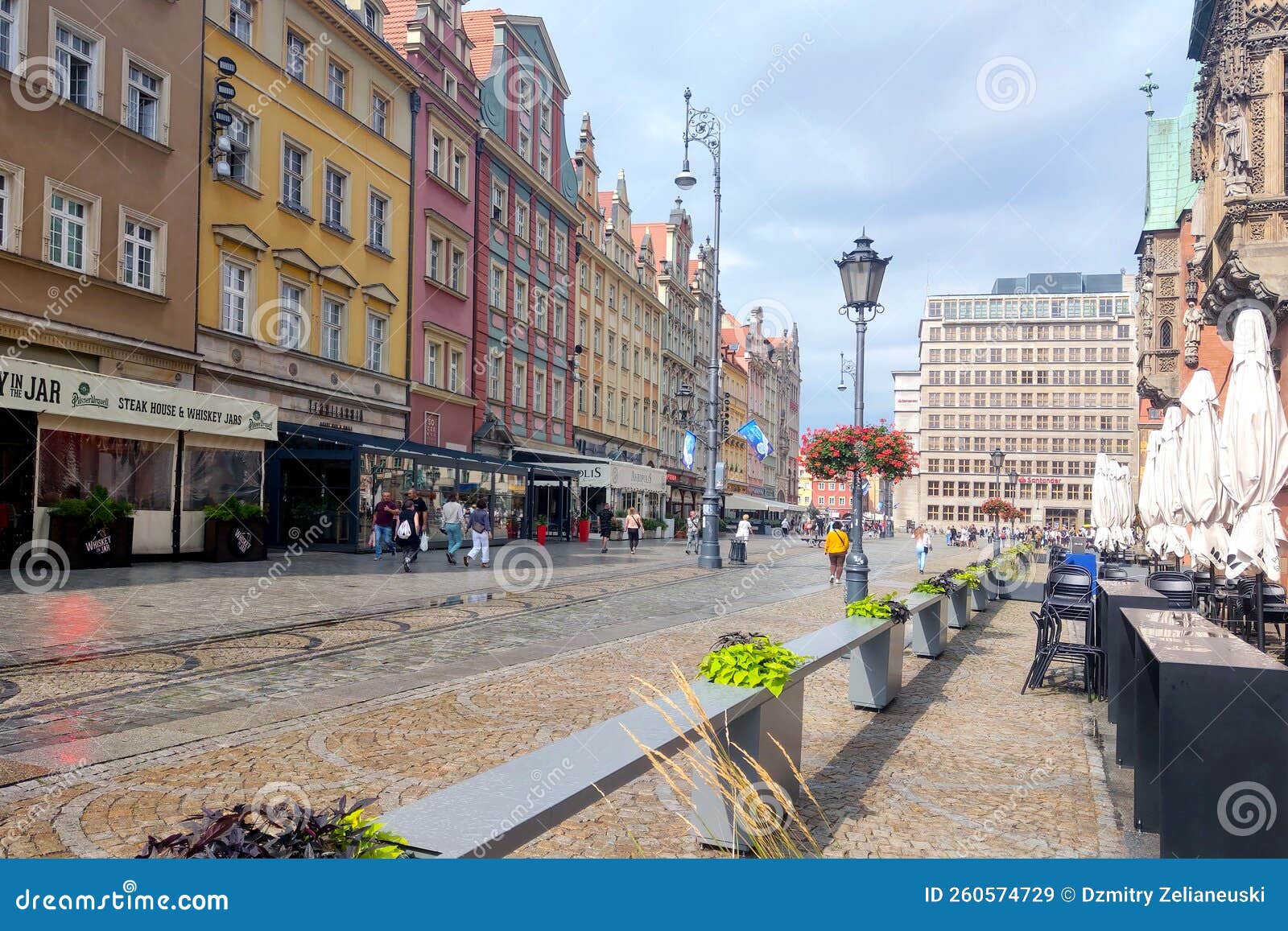 Wroclaw, Poland, June 15, 2022: Beautiful Old Square in Wroclaw ...