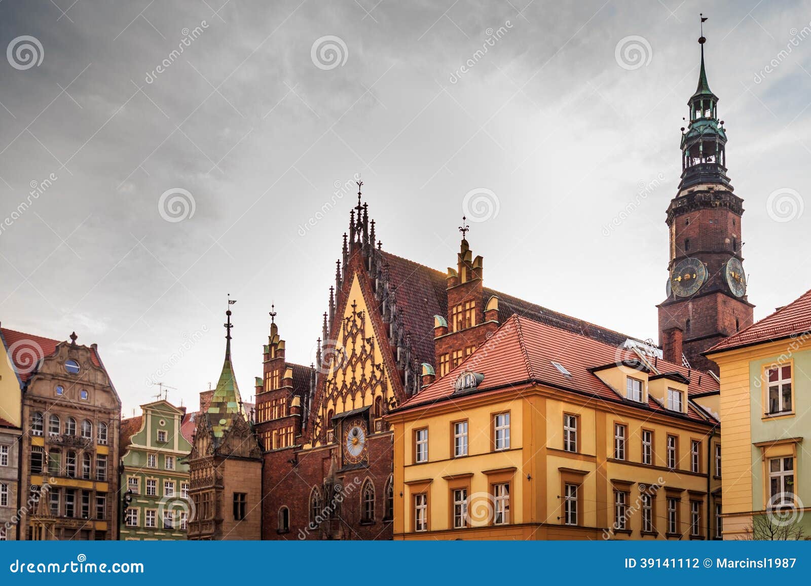 Wroclaw town hall stock photo. Image of tourist, view - 39141112