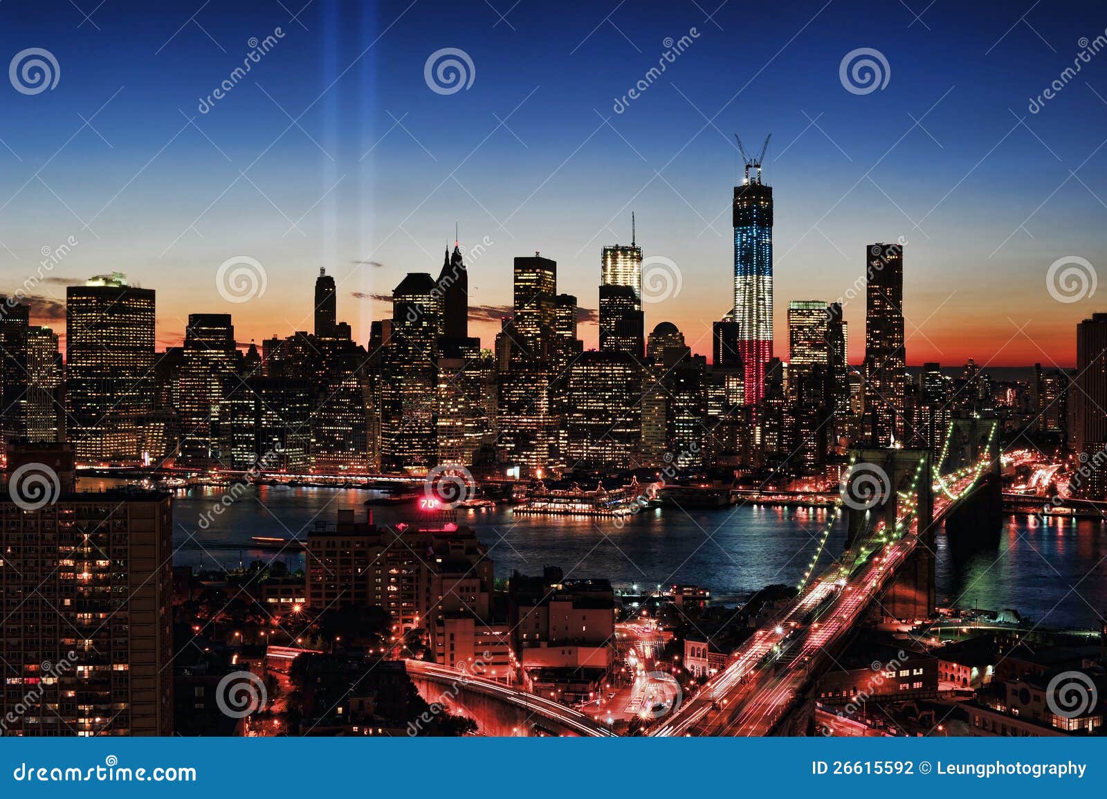 WTC 9/11 Tribute in Light editorial photography. Image of liberty ...
