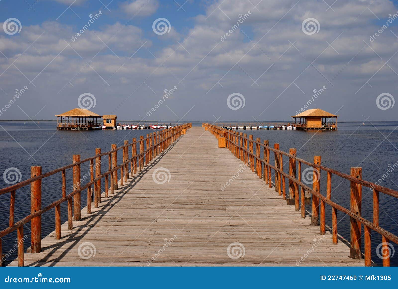 Wu Liang Suhai Horizon Landscape Stock Image - Image of jiangxi, motor ...